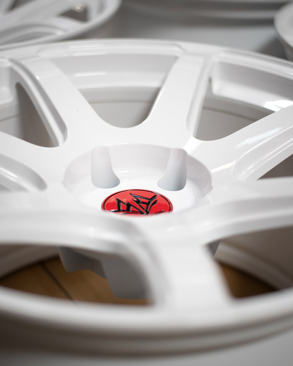 19” GMR 06 5x114.3 Gloss White – VR Wheels